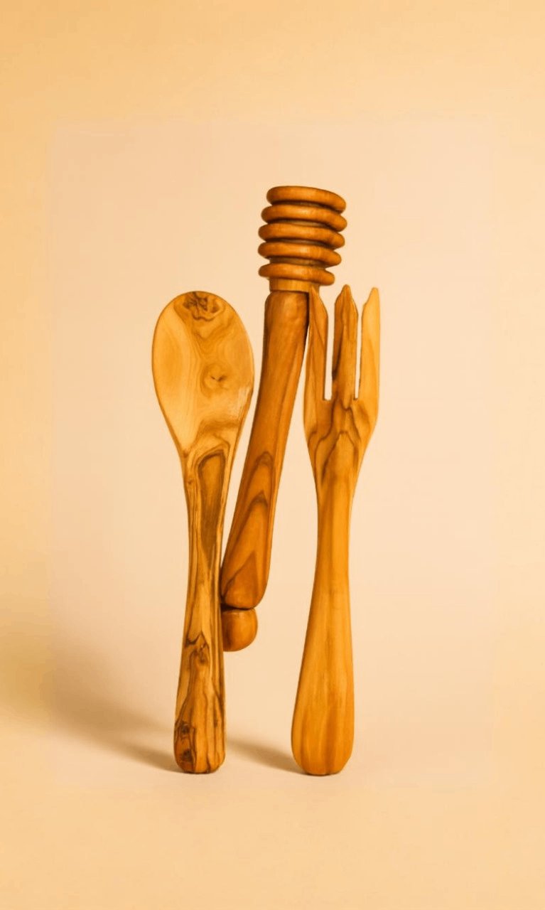 Hala Palestine - Authentic Crafts, Kuffiya, Tatreez